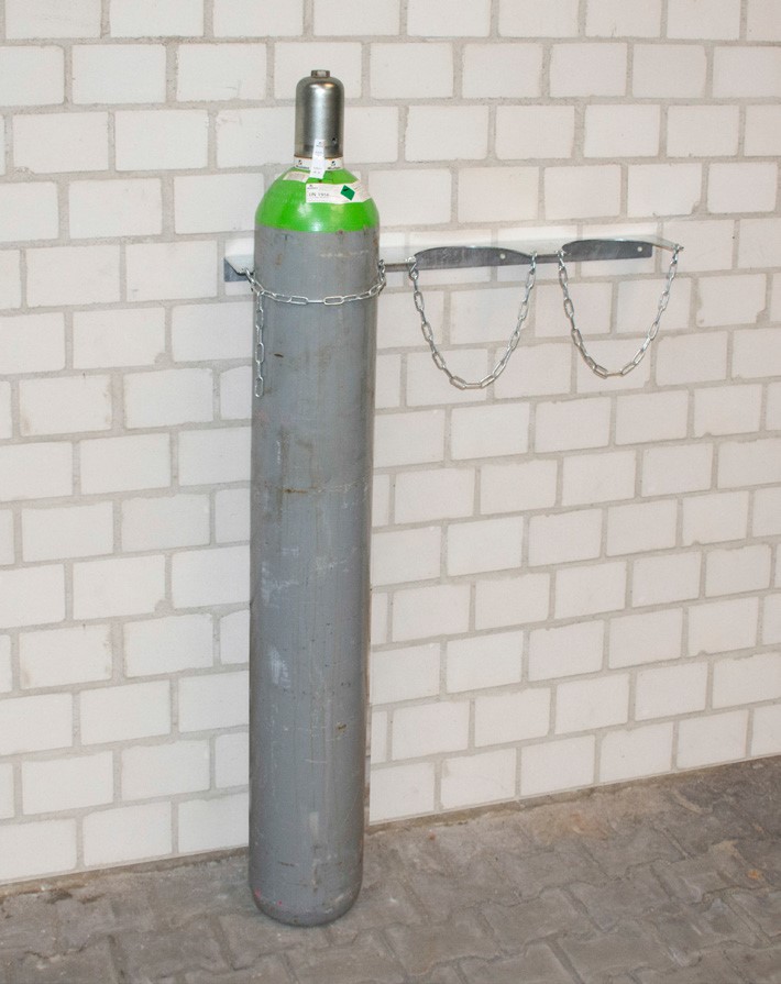 Gas Cylinder Wall Brackets Lifting Clamps for Vertical and Horizontal ...