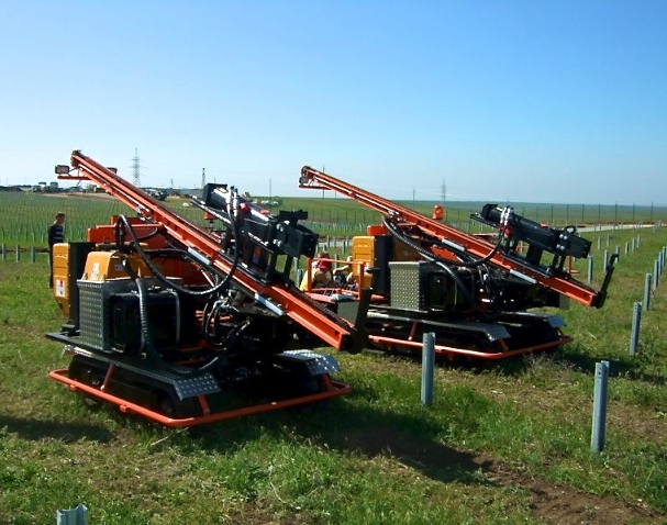 ® Хидравлични набиващи машини GAYK HRE 4000 за “Хидроенергийна компания ...